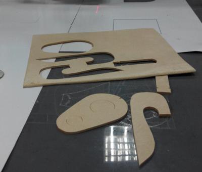 China Vibrating knife CNC leather cutter table for sale