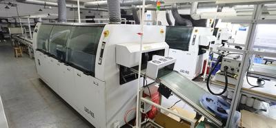 Cina Saldatrice di SMT Wave del motore di punto in vendita