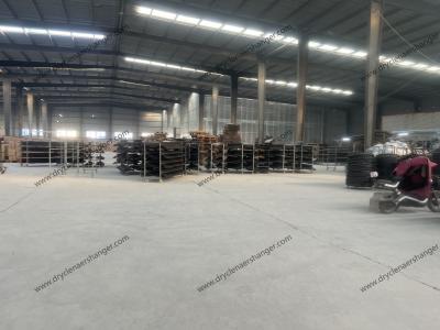 Cina 2.6mm Plastico rivestito di metallo appendiabiti bianco per la lavanderia a secco in vendita