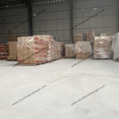 China Acessível 500 Pcs Por Cartão Cabide de Arame Preto Para Organização de Guarda-Roupa em Casa à venda