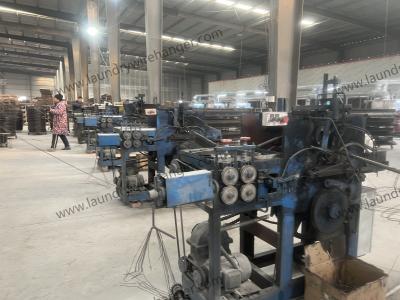China Standaard draadhanger voor het drogen van kleding Compact en gebruiksvriendelijk for sale