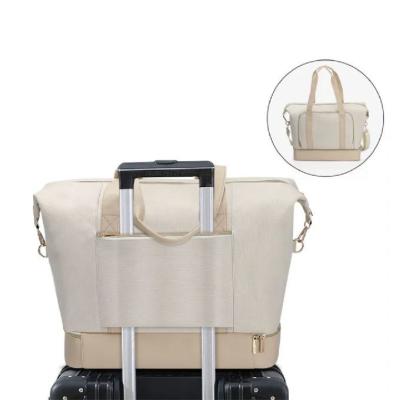 China Customized Weekender Duffel Bags Waterproof Duffle Bag Travel Bag for Women for sale