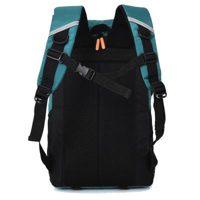 Cina Logo e colori su misura zaino di nylon impermeabile leggero della borsa di sport in vendita