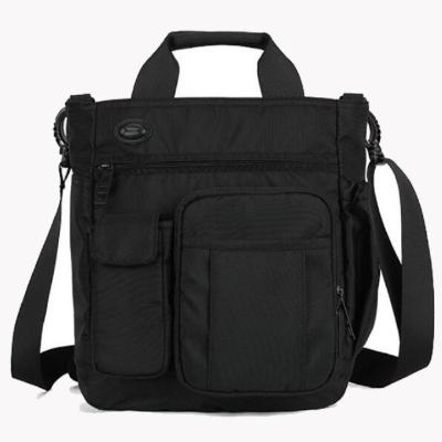China Polyester Business Travel Duffel Bag With Earphone Hole for sale