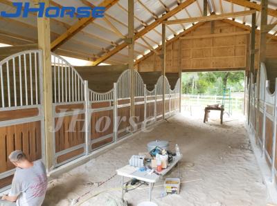China Materiale da otturazione di legno di bambù di Shelfter del tetto delle stalle europee dell'interno del cavallo for sale