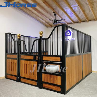 Chine La stalle à haute densité de grange lambrisse la boîte durable Front Panels Stable de portes de cheval à vendre