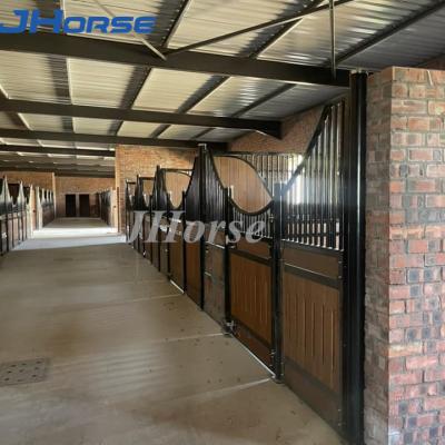China Customizable European Style Horse Stalls Equipment Powder Coating for sale