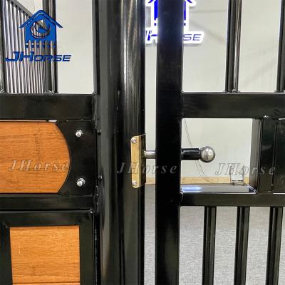 中国 スペース効率の良いスウィングドア 安定した前面パネル 販売のため