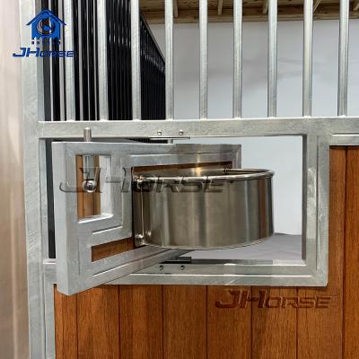 China Customized Safe Design Bamboo Horse Stable Front With Socializing Window for sale