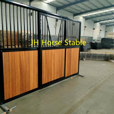 China Custom-made Economical Horse Stall Panels with V-Yoke Window Sliding Door for sale
