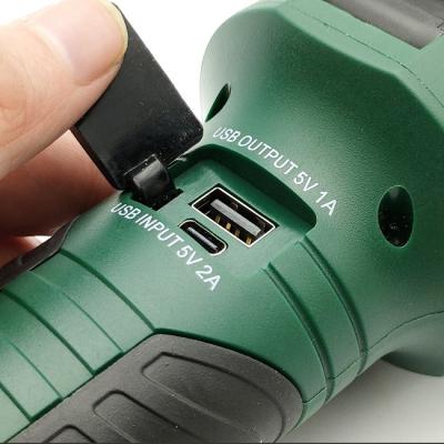 Cina Le foglie che di campeggio ricaricabili della lanterna 3 del LED SMD riveste il fascio di pannelli LED dell'inondazione funzionano il magnete pieghevole leggero tenuto in mano in vendita