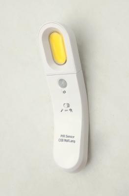 Cina Luce ricaricabile del Governo del sensore di moto della luce 200x53x44mm 2W LED del sensore del Governo nell'ambito di contro illuminazione di gabinetto in vendita