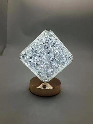 Cina Decorazione a pile di Diamond Table Lamp For Home della luce notturna dei bambini intelligenti in vendita
