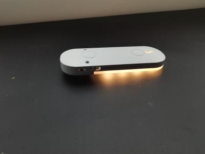 Cina Plastica ricaricabile di PS dell'ABS di Mini Light del Super Slim delle luci del guardaroba del sensore della luce 4.5X12.5X2.2cm del sensore del Governo in vendita