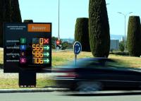 China SMD DIP VMS LED Display Outdoor Parking Message Board Customized Logo for sale