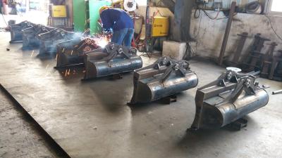 Cina Secchio per il fango idraulico di inclinazione di Q355B NM400 per 5 Ton Mini Escavatore in vendita