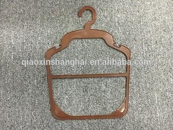 China Vics Hanger Peter Hanger, Cheap Plastic Pet Dogs Clothes Hanger for Pet Clothes Store for sale