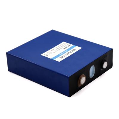 Cina 206ah Batteria ricaricabile Li-ion 3.2V LiFePO4 Cell Portatile per carrello da golf marino RV in vendita