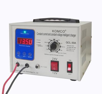 Cina Caricabatterie per veicoli elettrici da 10 a 50 ampere con avvio motore 12V/ 24V/ 48V in vendita