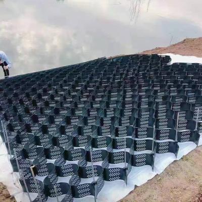 Cina Geocella in HDPE a superficie testurizzata per la stabilizzazione della ghiaia verde e il rinforzo del terreno in vendita