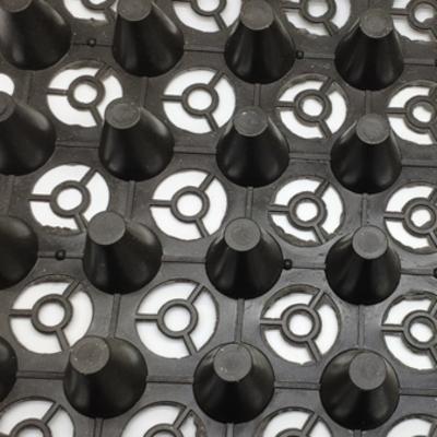 中国 効果的な水制御システムのための黒緑色HDPE押収排水セルマットボード 販売のため