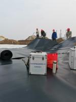 China Double Smooth Surface HDPE Geomembrane Welding Machine for High Density Polyethylene for sale