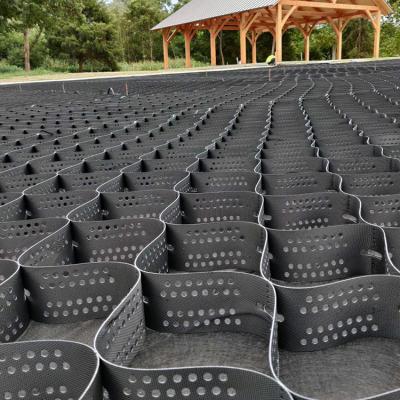Cina ASTM GRI GM13 Standard HDPE Geocell Honey Combo System per una protezione efficace dei pendii in vendita