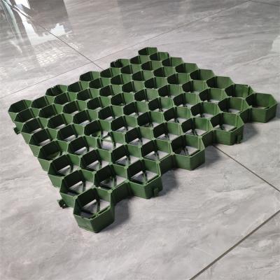 Cina Distribuzione di caricamento di pavimenti di erba in plastica a griglia in HDPE PE per la stabilizzazione della ghiaia del vialetto in vendita