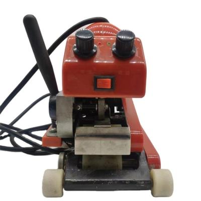 Cina Macchina di saldatura a geomembrana professionale da 1,3 kW HMT1300 con saldatura automatica a sovrapposizione in vendita