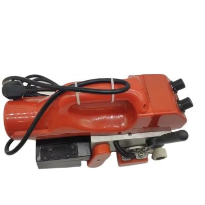 Cina Macchina portatile di saldatura a geomembrana in plastica da 1,3 kW con controllo preciso della temperatura in vendita