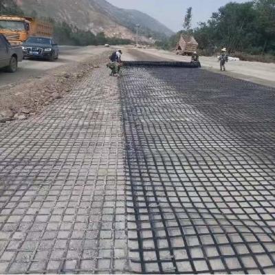 Cina Più facile costruzione di stabilizzazione del suolo da 1 a 6 metri con geogrid composita in acciaio nero PP in vendita