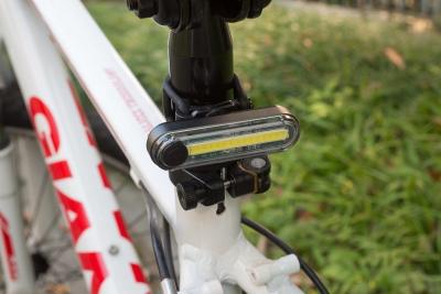 Cina Bicycle Rechargeable Lithium Battery Light Rear Front Light 100% Bightness in vendita