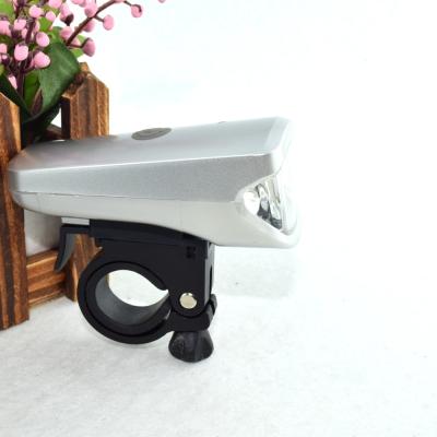 China 8.9*4*3.8cm USB LED Bicycle Light Rechargeable Headlight And Rear Light Set for sale