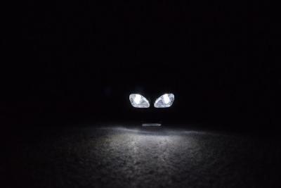 Cina ABS bianco del silicone della luce stroboscopica del casco della bici 10lm, lampada capa del casco del LED in vendita