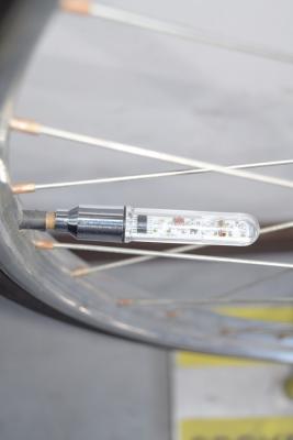 Cina l'ABS della luce del raggio della bicicletta di 7pcs LED, bici della batteria 3 LR44 ha parlato il LED in vendita