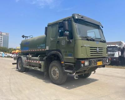 China Howo SINOTRUK Gebruikte vrachtwagen Sprinkler Off Road Vier wielen rijden lange afstand Te koop