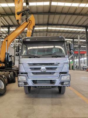 Cina Autocarro ribaltabile Howo 8x4 371HP ricondizionato CA3252P2K2BT1A1 Modello telaio in vendita