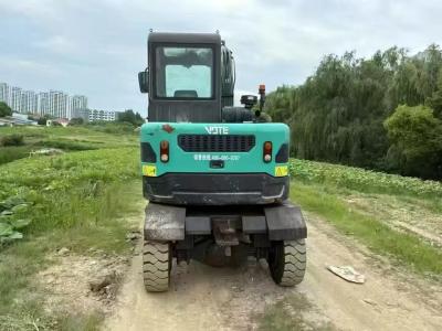 Cina Miniescavatore da 4 tonnellate Escavatore a trascinatore usato con serbatoio di carburante da 60L e serbatoio idraulico da 75L in vendita