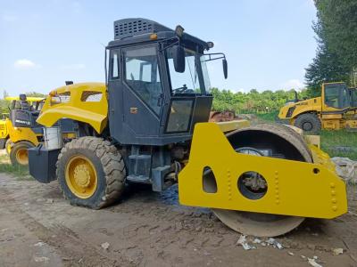 China High-Density Surfaces Made Easy with the Lujie Roller Compactor XMR403VT IV A Must-Have for Roadwork and Infrastructure Projects for sale
