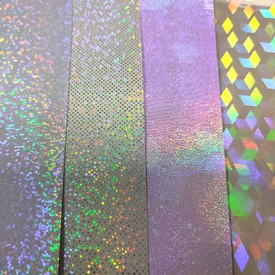 Cina Film in PVC impermeabile con effetto arcobaleno luminoso per mobili per la decorazione domestica Dimensione regolare 60cm*10m/roll in vendita