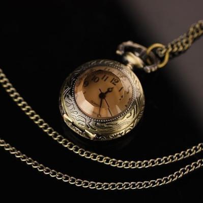 China Forme a vintage los collares pendientes reloj de bolsillo de acero redondo con la cadena en venta