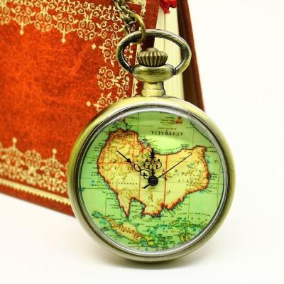 China Forme a vintage los collares pendientes reloj de bolsillo de acero redondo de mapa con la cadena en venta