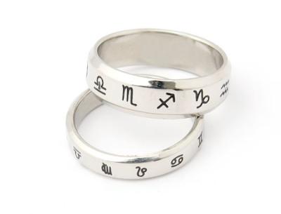 China Forme a joyería 316L de los pares los anillos de los pares del acero inoxidable que las constelaciones al por mayor suenan en venta