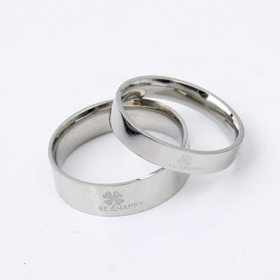 China Forme los anillos de los pares del acero inoxidable de la joyería 316L de los pares sea anillos felices del trébol al por mayor en venta