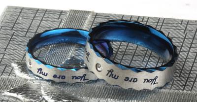 China Forme a joyería 316L de los pares los anillos de los pares del acero inoxidable los amantes azules del color los anillos al por mayor en venta