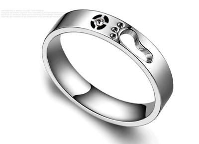 China Forme a joyería 316L de los pares los anillos de los pares del acero inoxidable los amantes color plata del” pie” los anillos en venta
