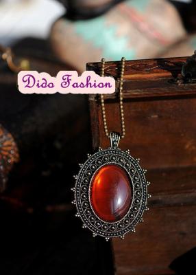 China Venta al por mayor pendiente MOQ bajo UN1052 del collar de la joyería de la mujer de la moda del vintage en venta