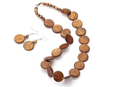 China Collar y pendiente de alta calidad de la cáscara con el estilo determinado de China del handmake de la joyería de la mujer de las perlas en venta