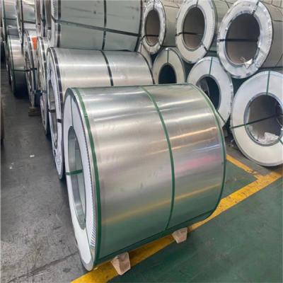 Cina Coil di acciaio galvanizzato immersi a caldo 0,3 mm-5 mm HDG Coil di zinco 80-350 g/m2 ASTM A123 in vendita