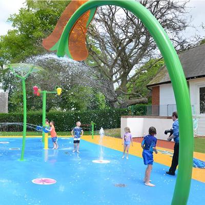 China Fiberglass 304 stainless steel Wind Chime Flower Spray Aqua Water park Accessories Commercial Splash Pads for sale